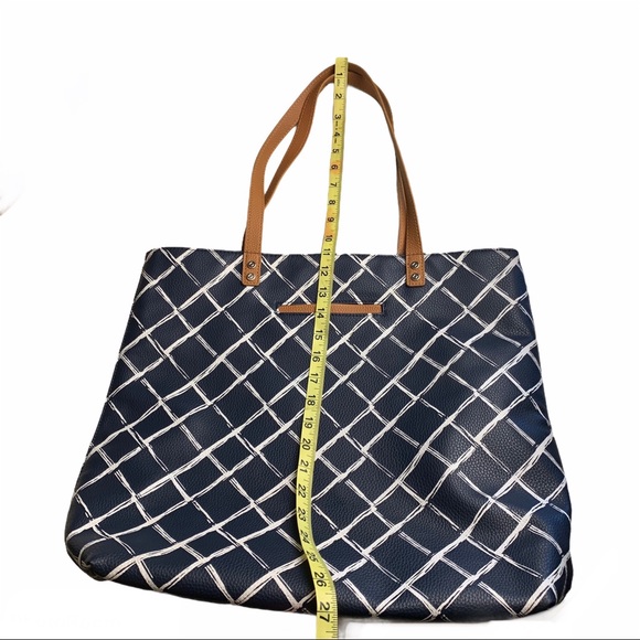 thirty-one | Bags | Hp Thirtyone Around Town Tote Euc Shoulder Bag Navy ...
